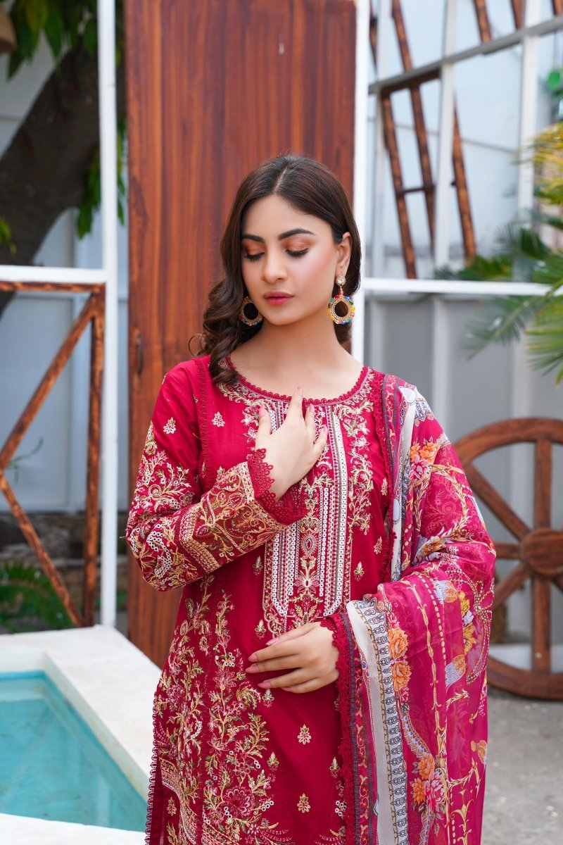 Sajni Pakistani Suits and Dresses